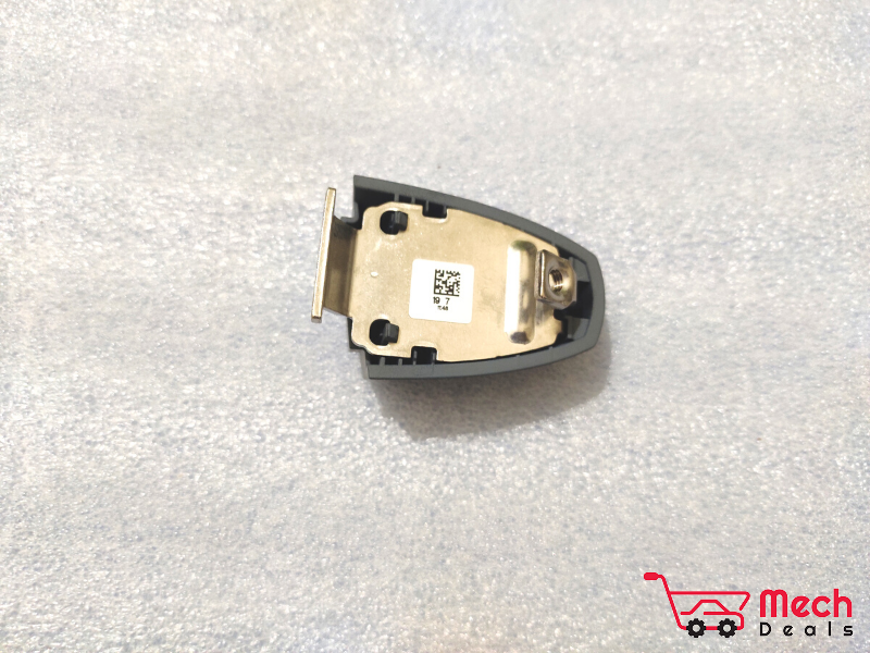 Covering Primend Left-51217396543-BMW- mechdeals.com