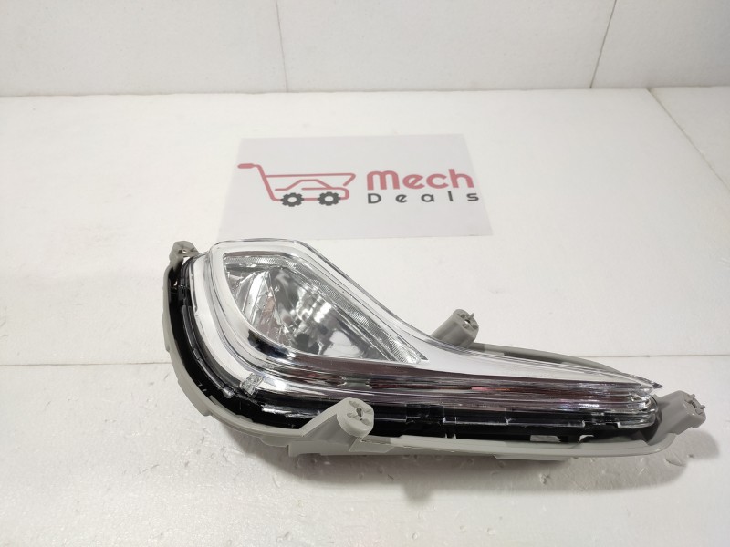 Hyundai Verna Fluidic Fog Lamp Right-HYDVRFFLAR-Accurate- mechdeals.com