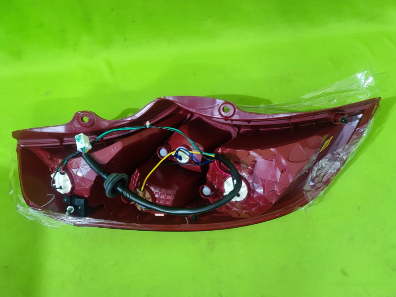 Lamp Assy-Rear Combination,Rh-924024N000-Hyundai- mechdeals.com