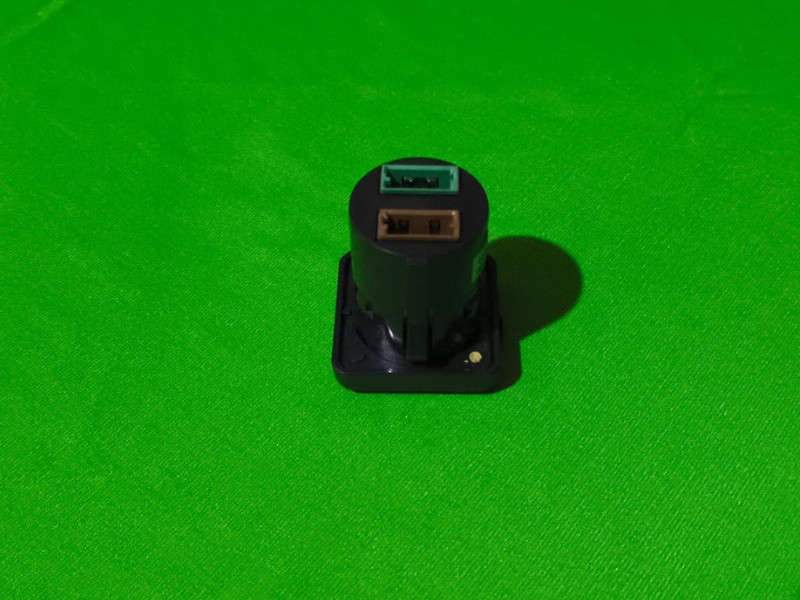 Socket, Usb-39105M83P00-Maruti Suzuki- mechdeals.com